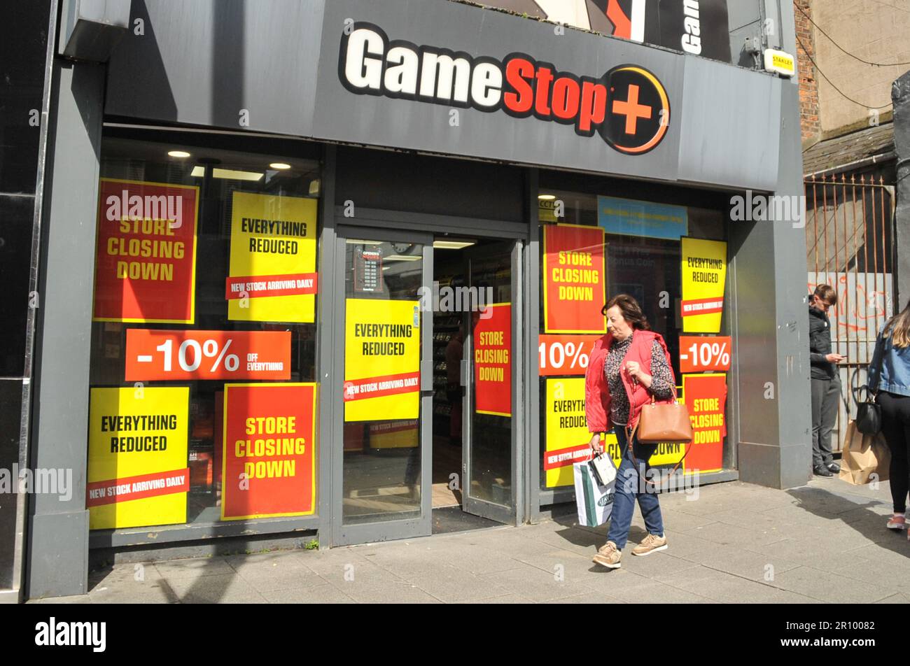 Gamestop logo hi-res stock photography and images - Alamy