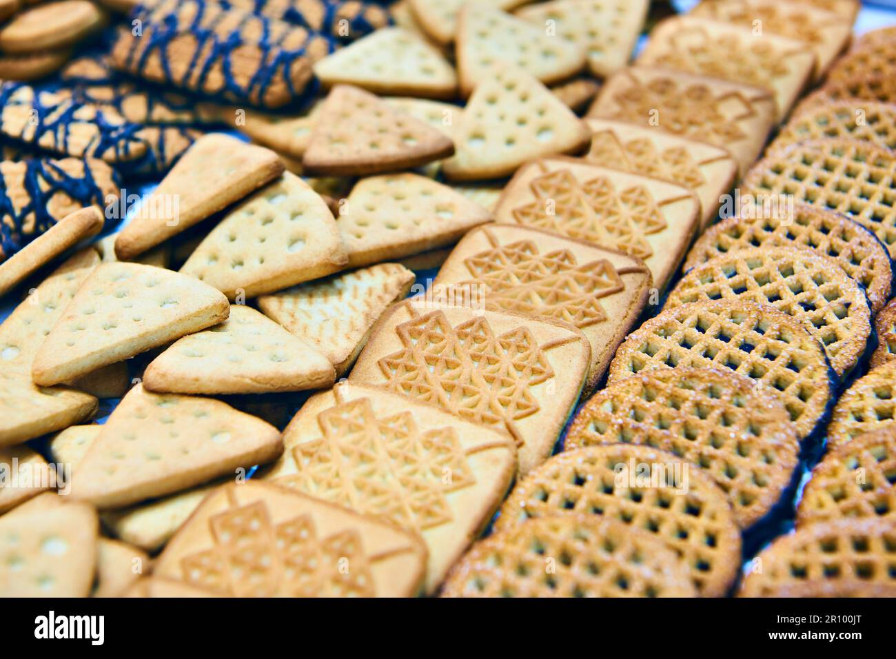Supermarket candy and cookies hi-res stock photography and images - Alamy