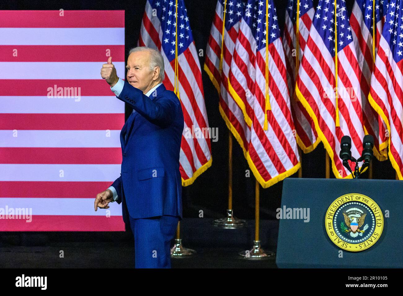 President biden speech podium hi-res stock photography and images - Alamy