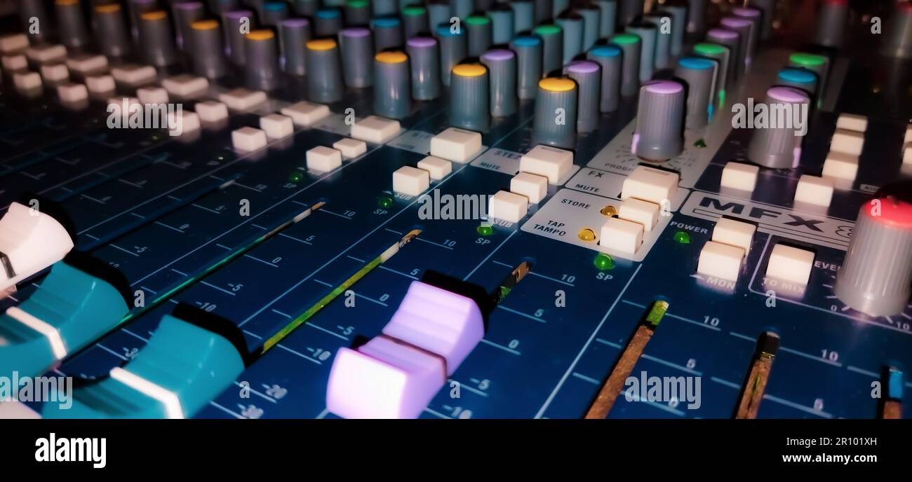 Mixerboard hi-res stock photography and images - Alamy