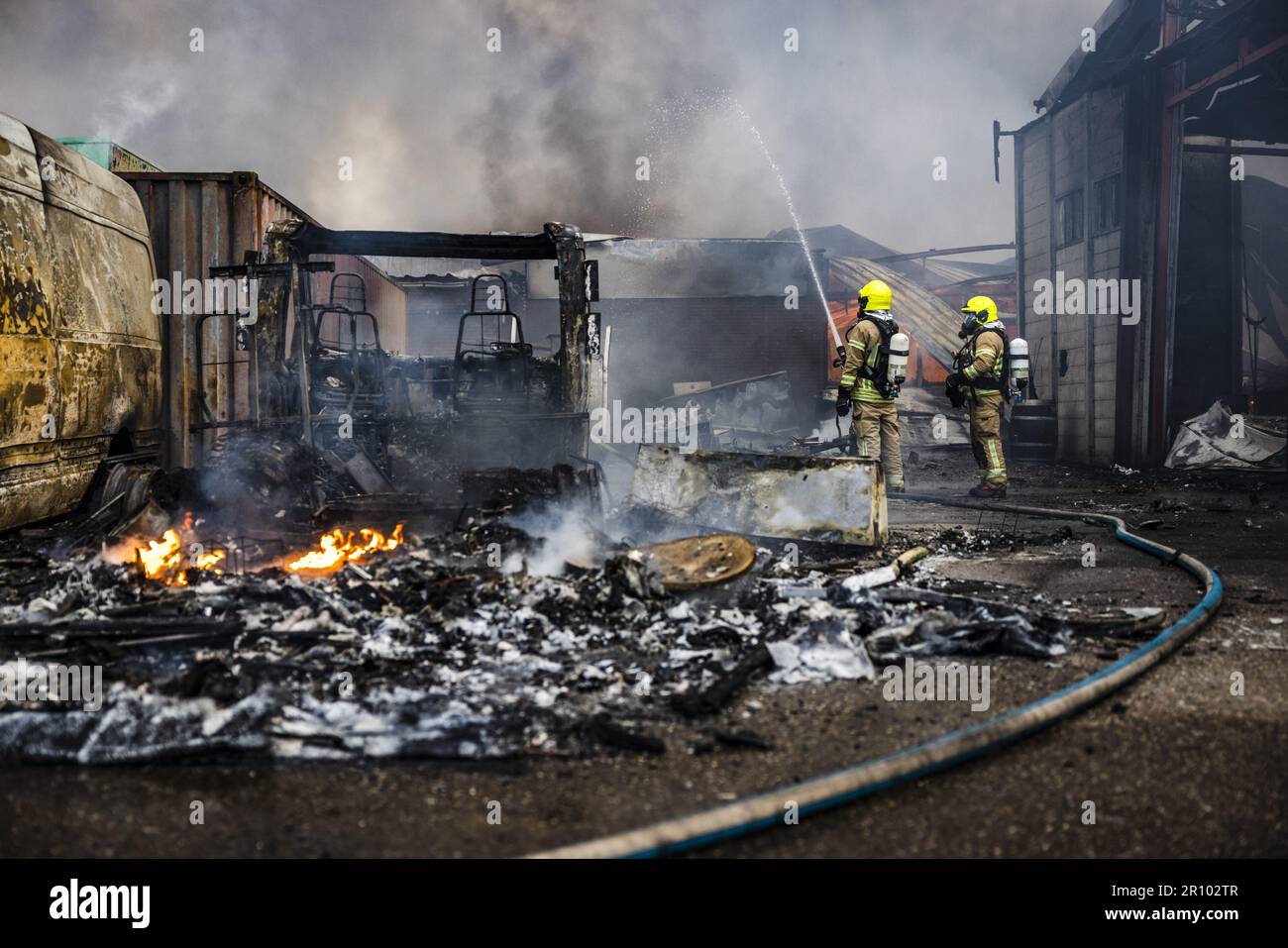 BLEISWIJK - 10/05/2023, A very large fire at a garage for caravans and ...