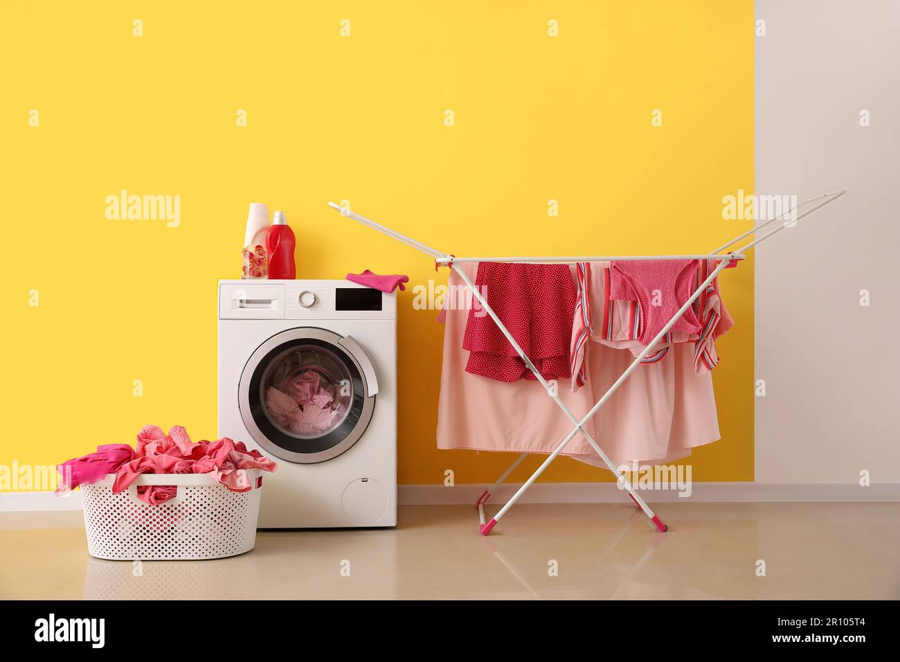Washing modes hi-res stock photography and images - Alamy