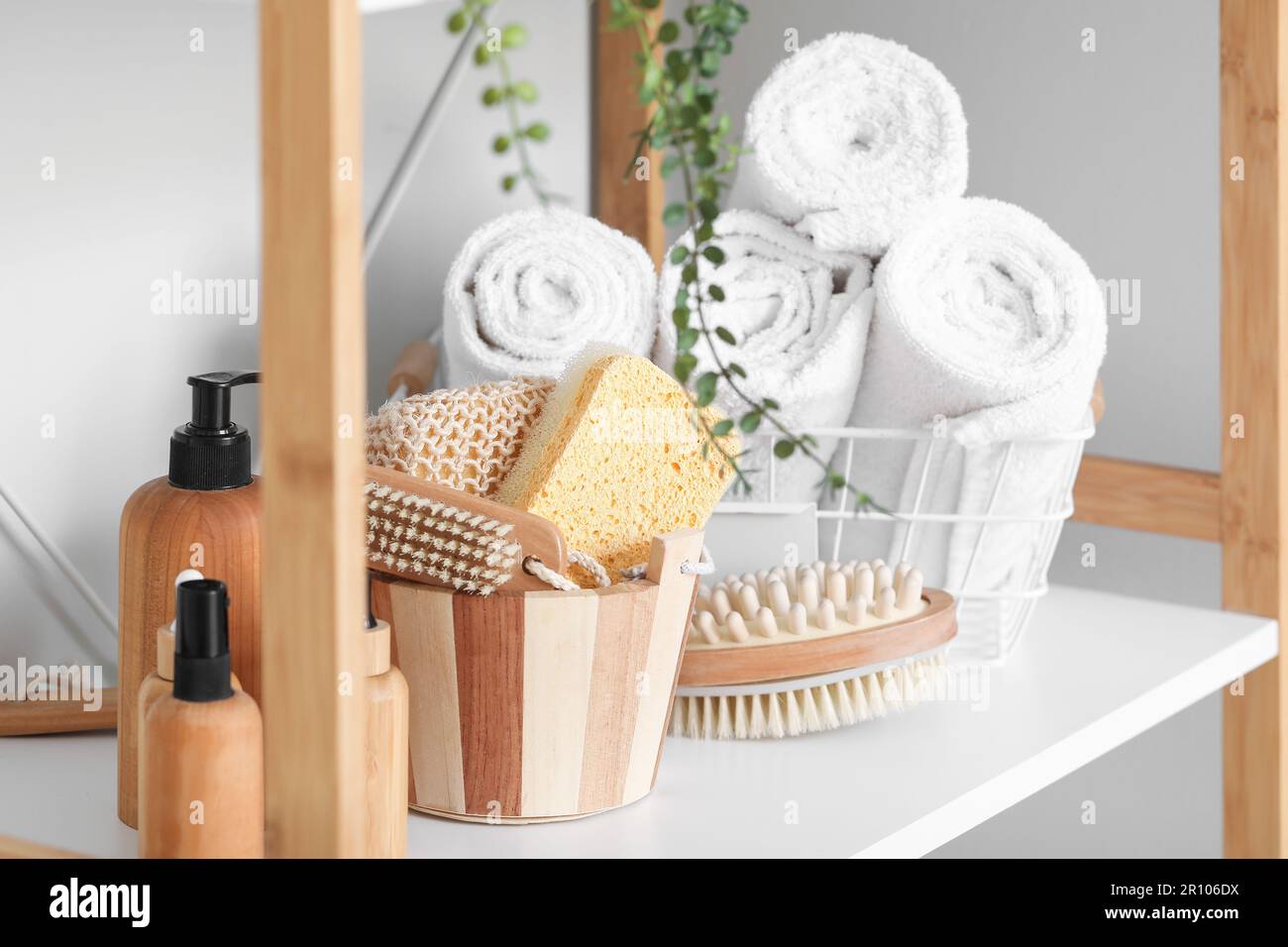 Body wash products on shelf hi-res stock photography and images - Alamy