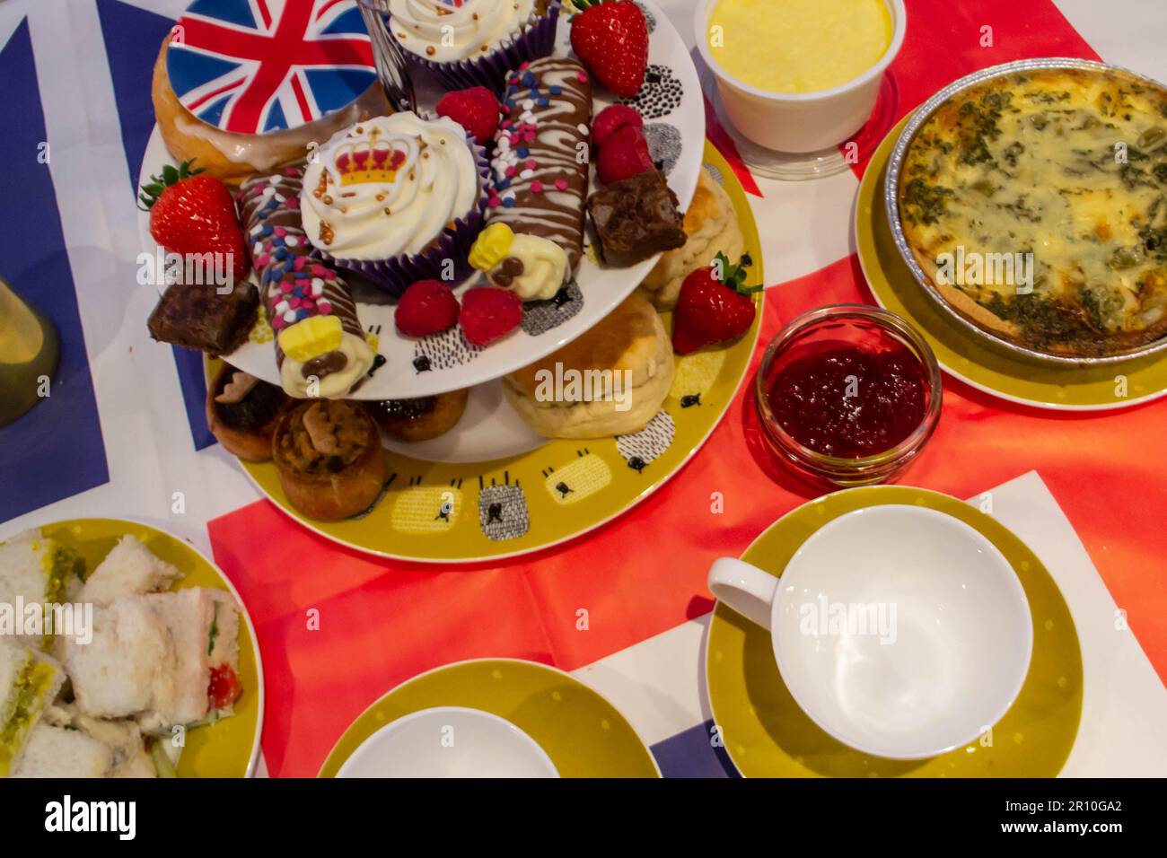 British afternoon tea flag hi-res stock photography and images - Alamy