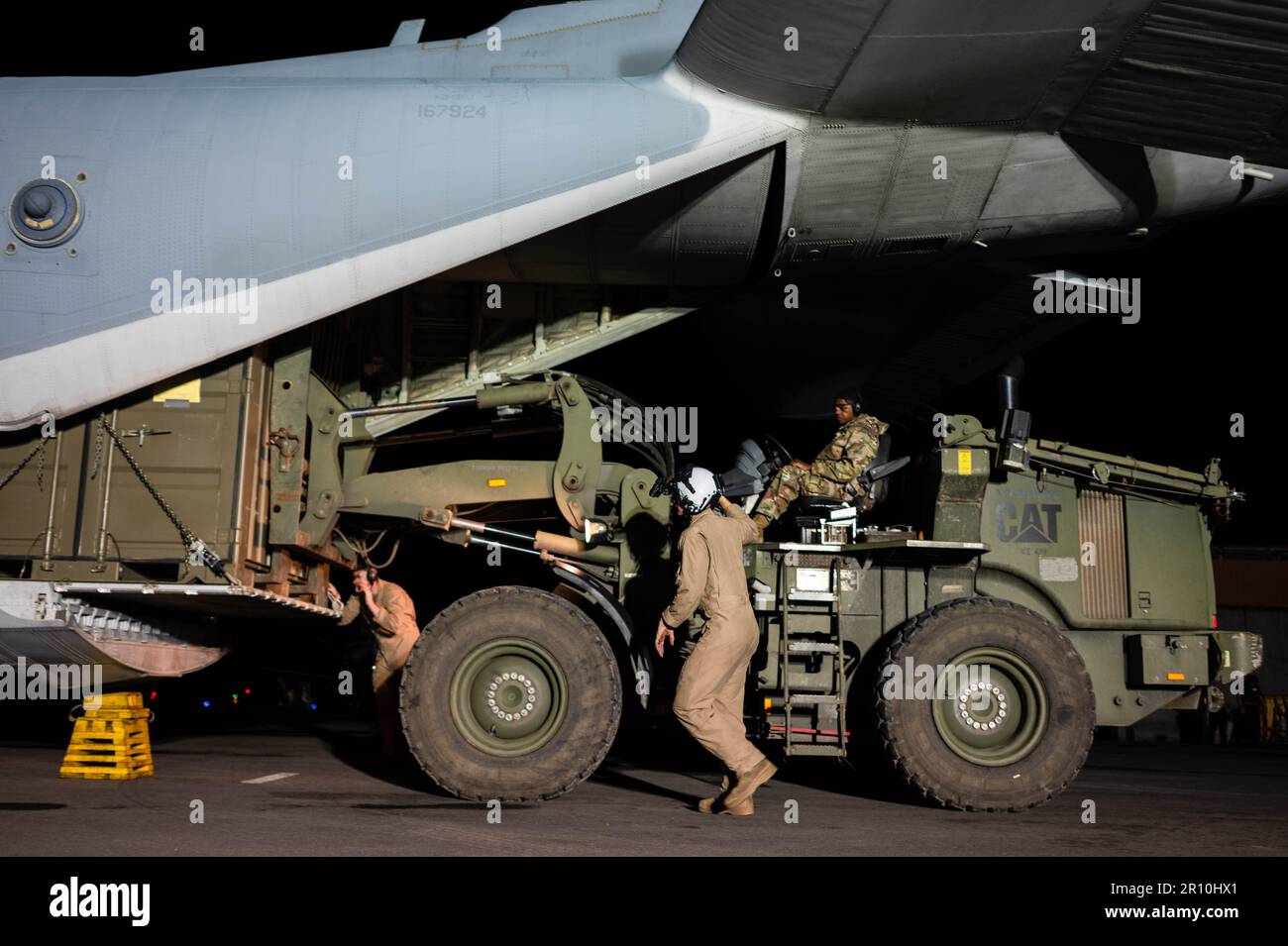 U.S. Marine Corps loadmasters with Marine Aerial Refueler Transport ...