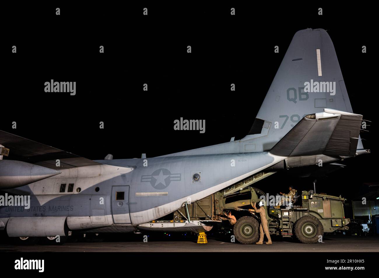 U.S. Marine Corps loadmasters with Marine Aerial Refueler Transport ...