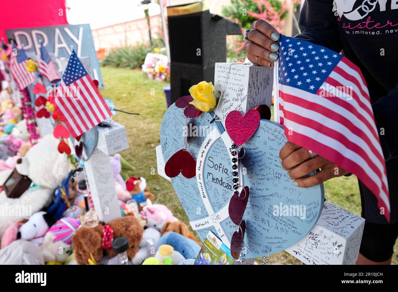 Inga VanWagoner, of Allen, Texas, who served in the U.S. Army, places ...