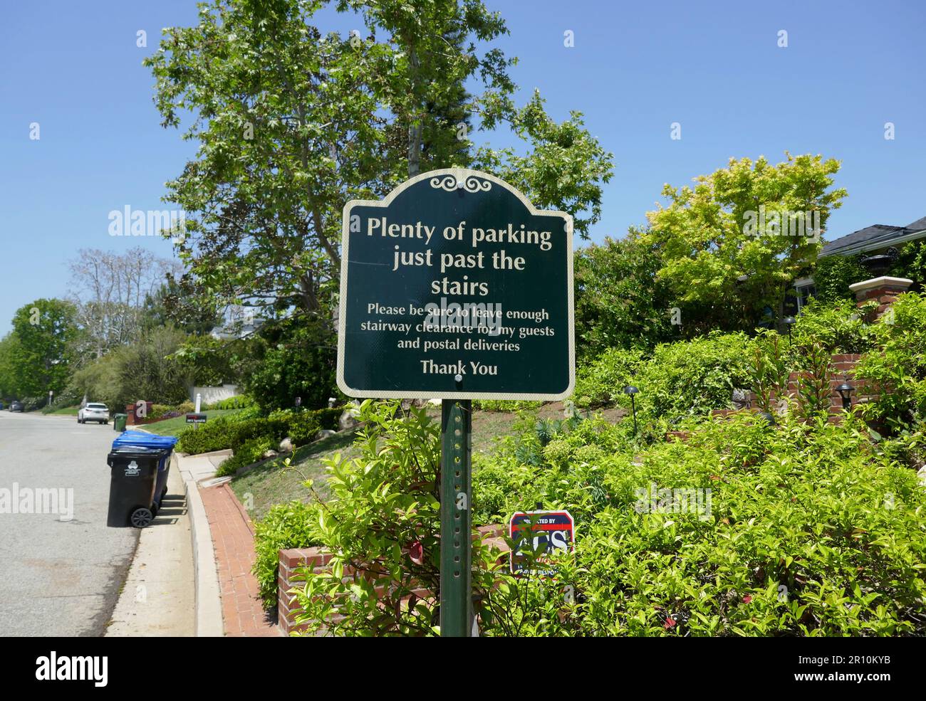 Los Angeles, California, USA 8th May 2023 Parking Sign on Tigertail ...