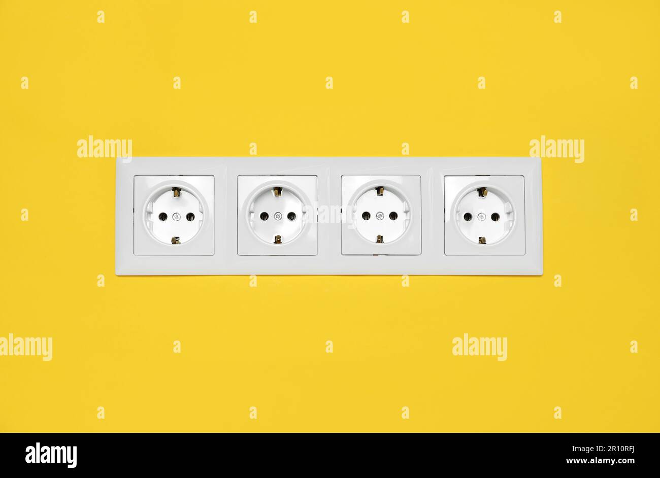 Sockets supply hi-res stock photography and images - Alamy