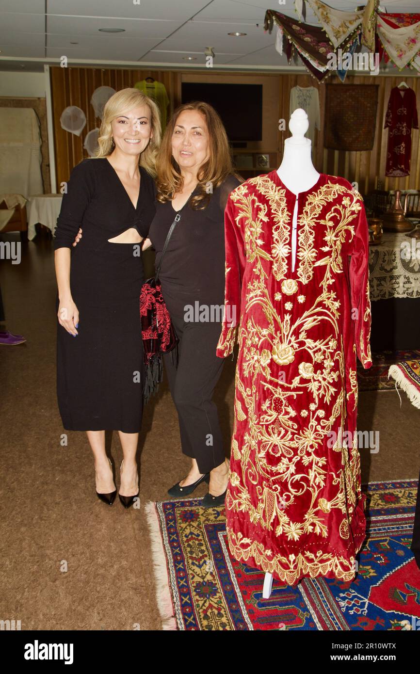 Hafize hi-res stock photography and images - Alamy