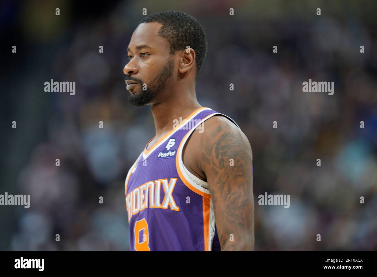 Phoenix Suns guard Terrence Ross (8) in the first half of Game 5 of an ...