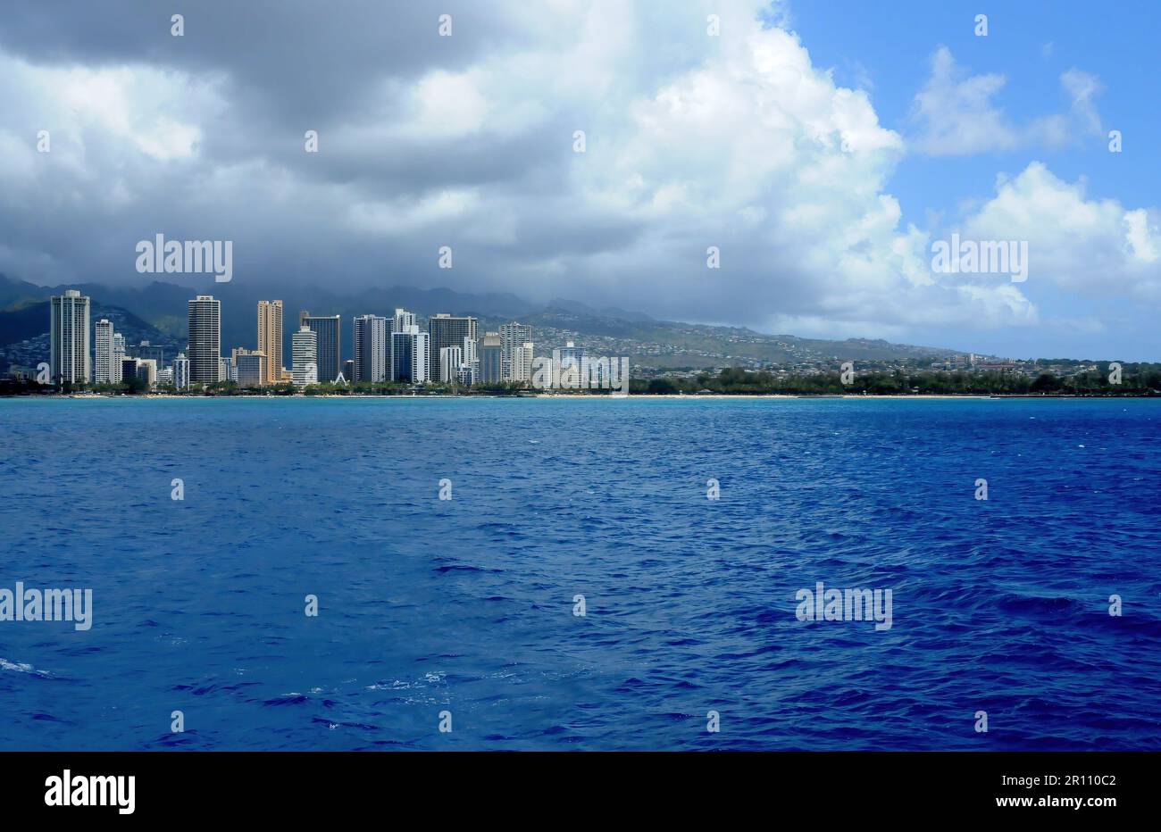 City of Honolulu Hawaii island of Oahu off shore view Stock Photo - Alamy