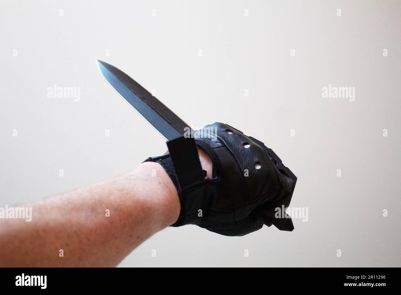 Leather cutting knife hi-res stock photography and images - Alamy
