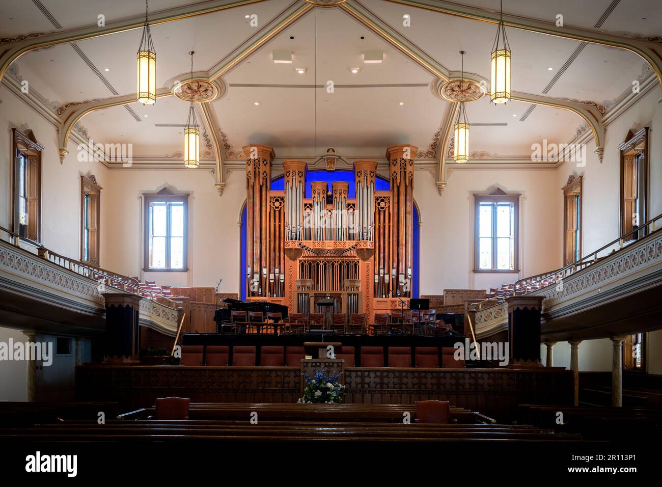 Assembly hall church jesus hi-res stock photography and images - Alamy