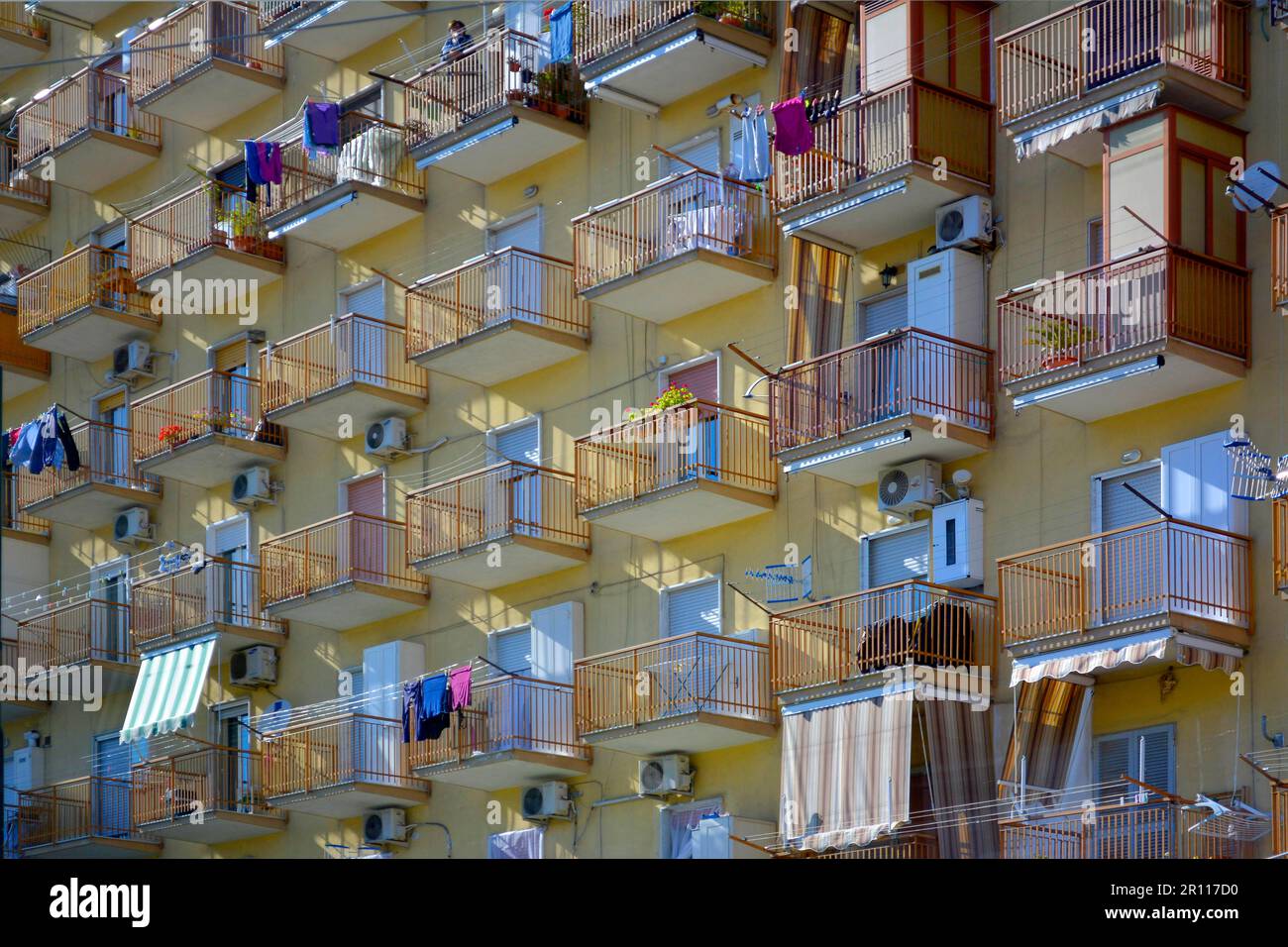Italy, Italia, Naples, Napoli, residential silo, house facade Stock ...