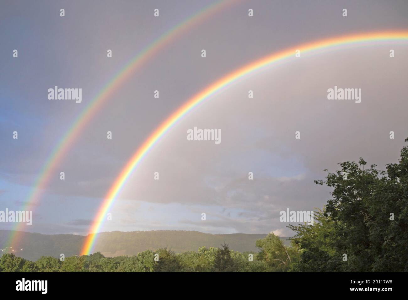 Double drop of water hi-res stock photography and images - Alamy