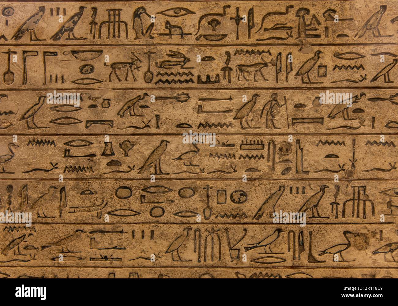 Egyptian hieroglyph on limestone, 1500-1200 BC Stock Photo - Alamy
