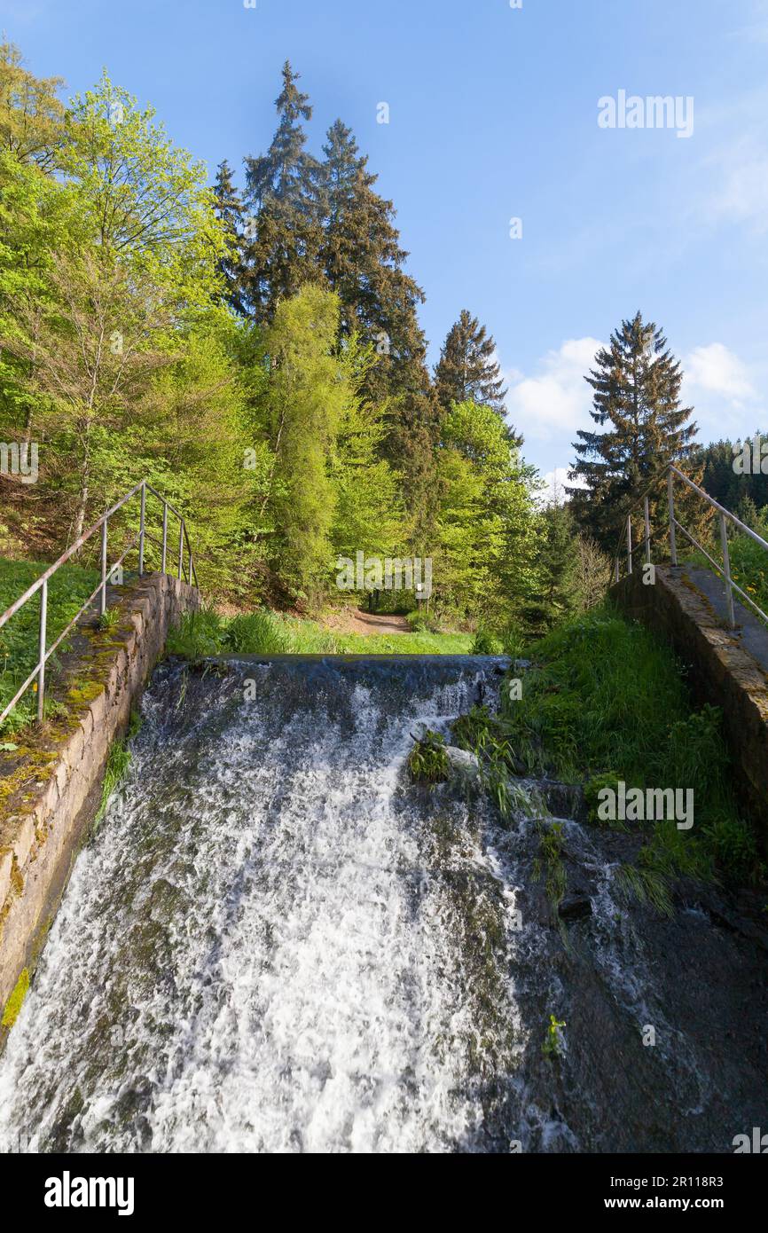 Overflow weir hi-res stock photography and images - Alamy