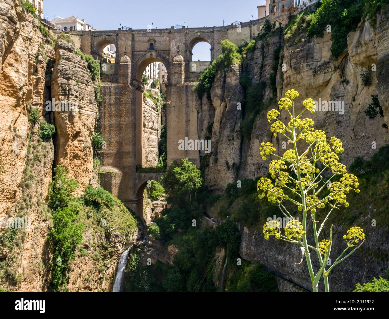 View of the New Bridge in Ronda Stock Photo - Alamy