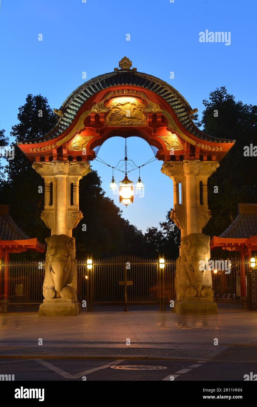 Elefantentor, Budapester Strasse, Charlottenburg, Berlin, Germany Stock ...