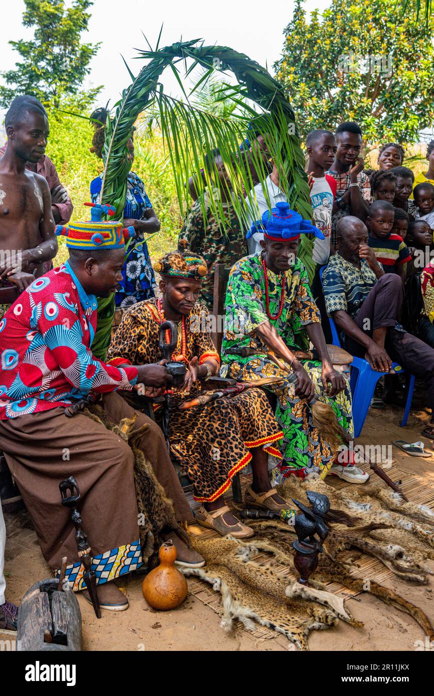 Tribal chief of the Yaka tribe, Mbandane, Congo Stock Photo - Alamy