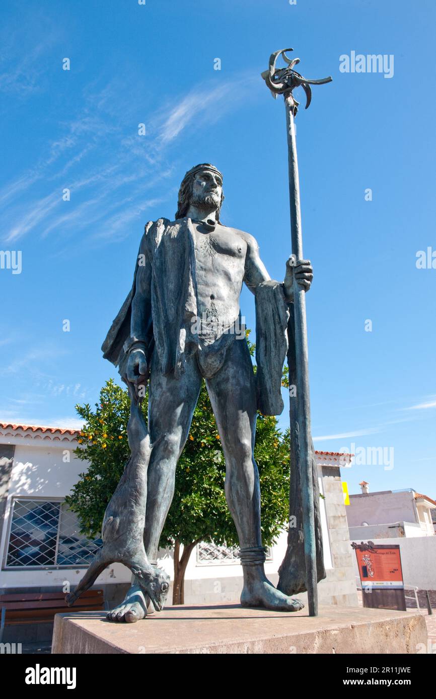Statue of Guanche warrior, bronce, Santiago del Teide, Teneriffa ...