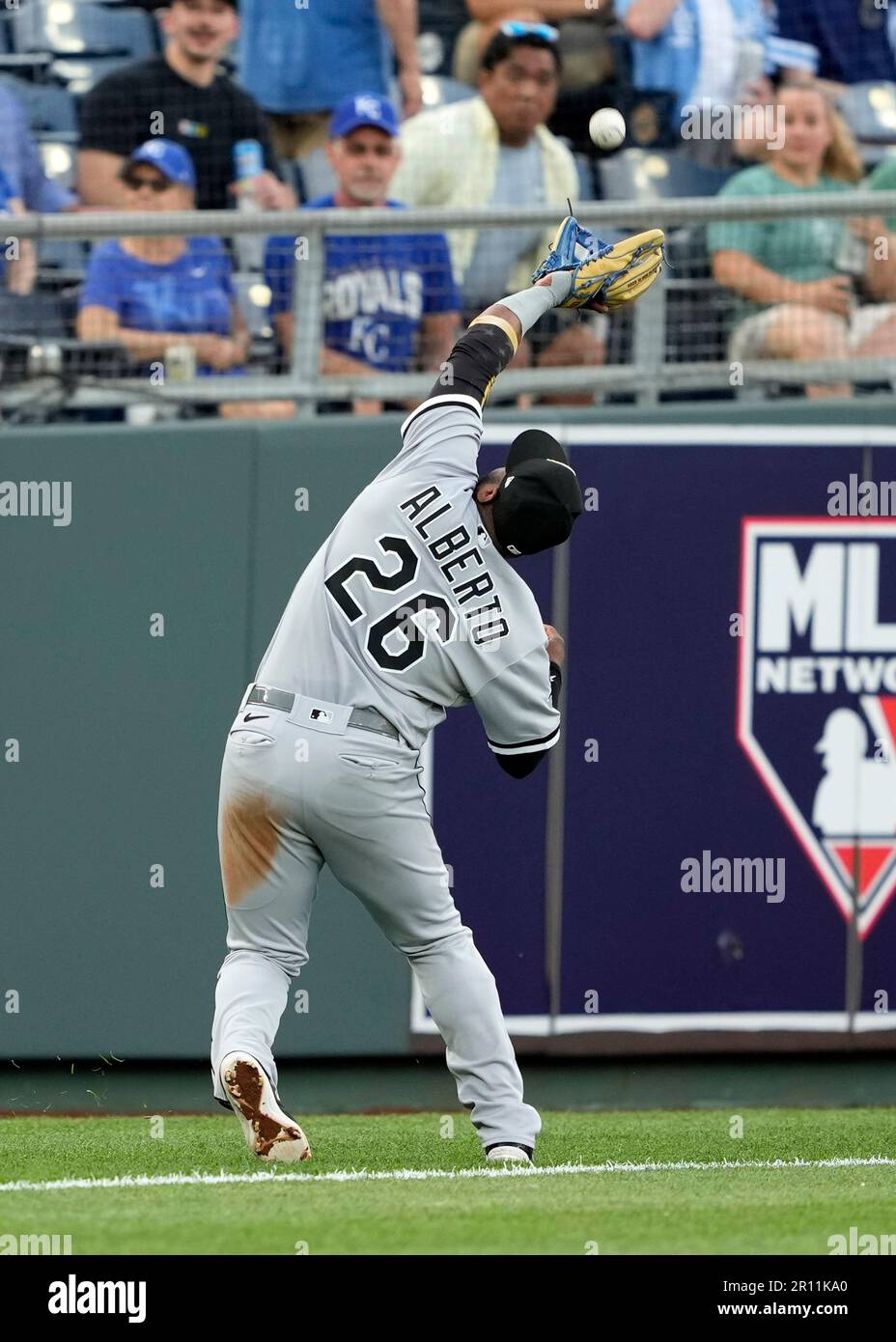MAY 10, 2023: Chicago White Sox third baseman Hanser Alberto (26) makes ...