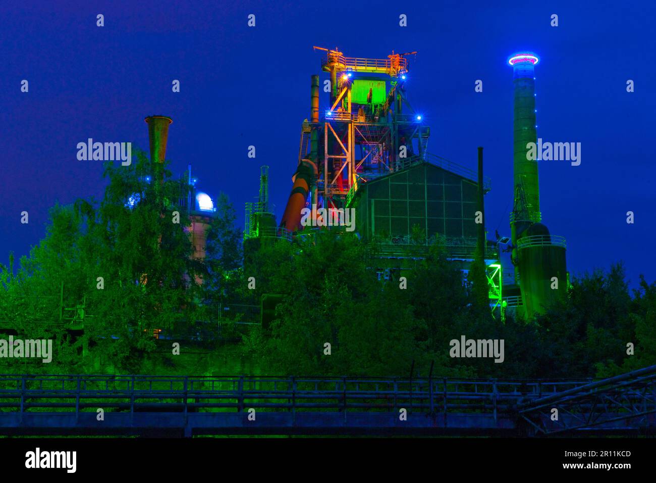 Disused steelworks, Route Industriekultur, industrial plant, light ...