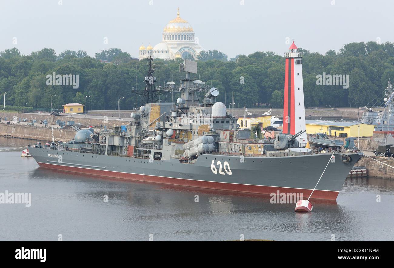 Russian navy destroyer RFS Bespokoiny (620), Project 956, Sovremenny ...
