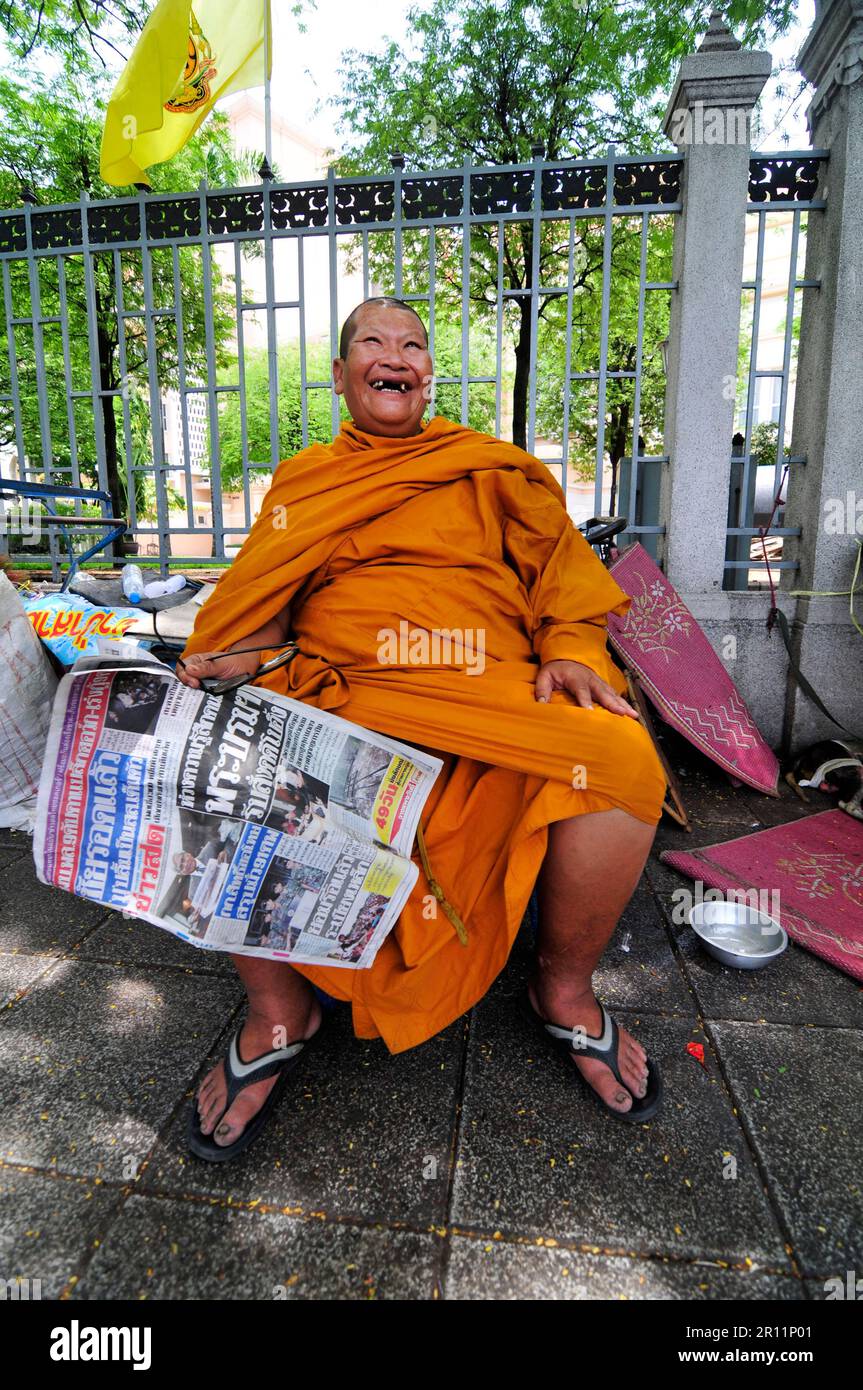 The Laughing monk. Bangkok, Thailand Stock Photo - Alamy