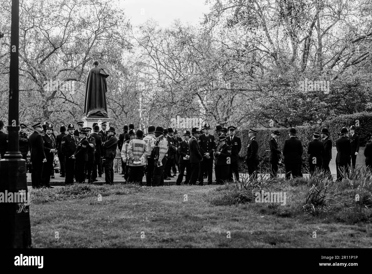 King charles crowd Black and White Stock Photos & Images - Alamy