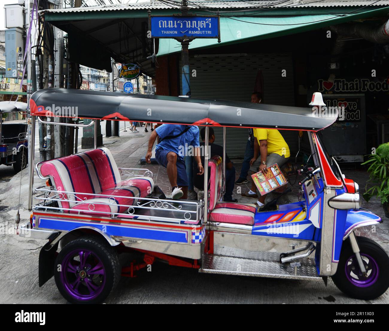 Colorful Tuktuks ( Traditional Thai motored Three Wheeler taxi ) in Bangkok, Thailand Stock ...