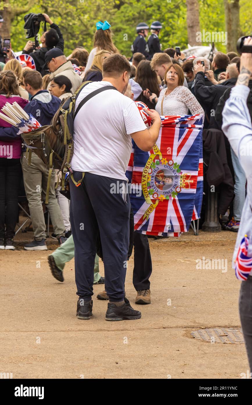 Coronation hair styles hi-res stock photography and images - Alamy