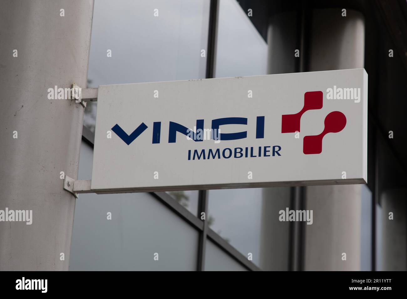 Ce real estate logo hi-res stock photography and images - Alamy