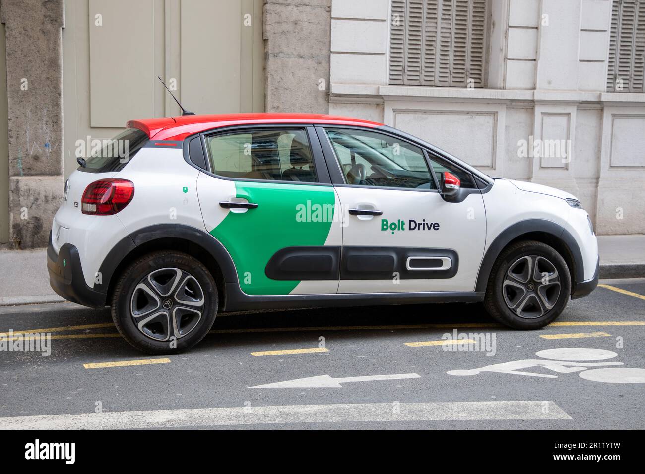 Bolt drive logo hi-res stock photography and images - Alamy