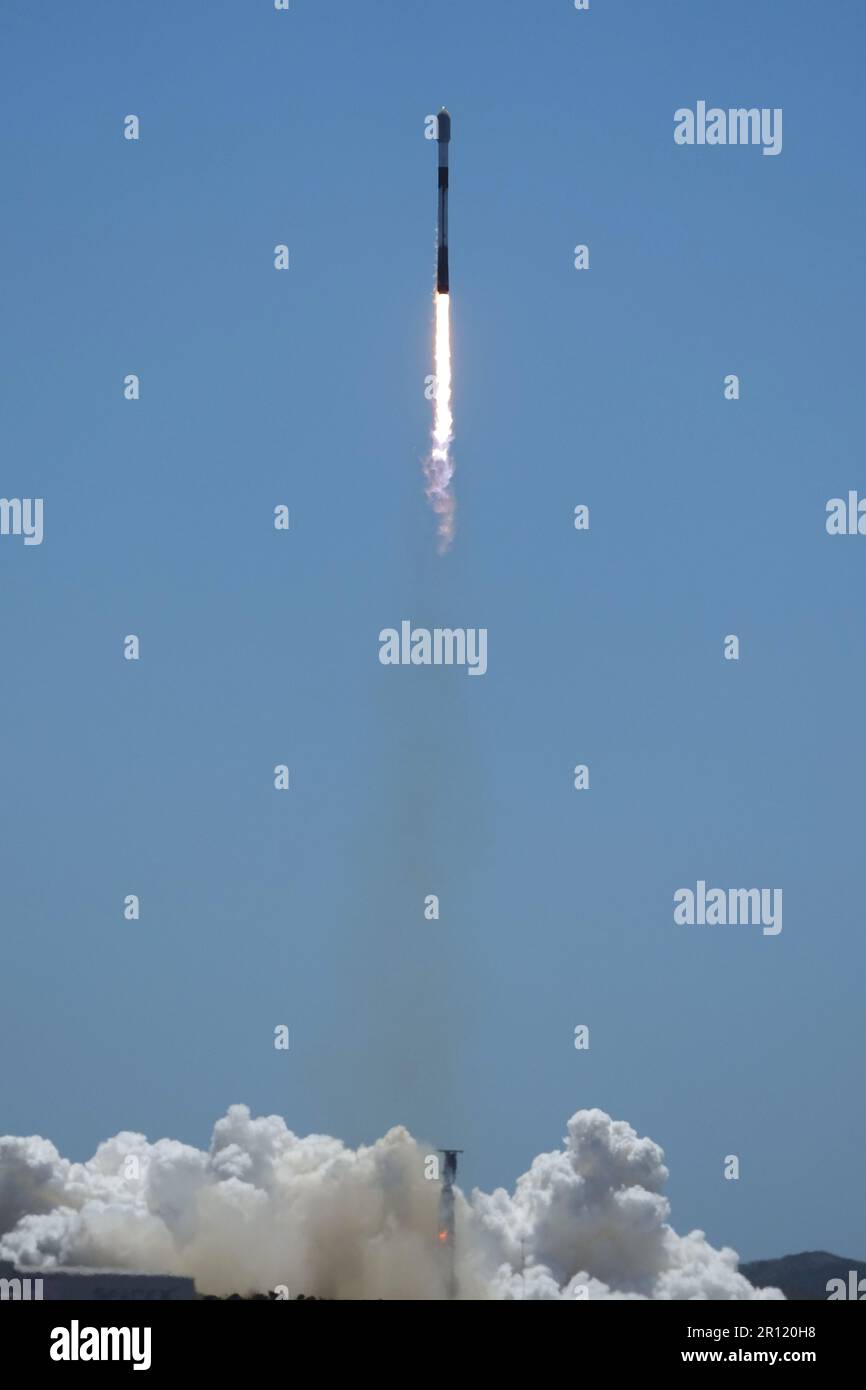 A SpaceX Falcon 9 rocket carrying 51 Starlink satellites to low-Earth ...