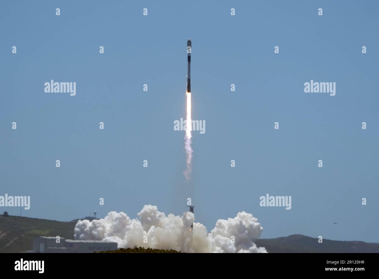 A SpaceX Falcon 9 rocket carrying 51 Starlink satellites to low-Earth ...