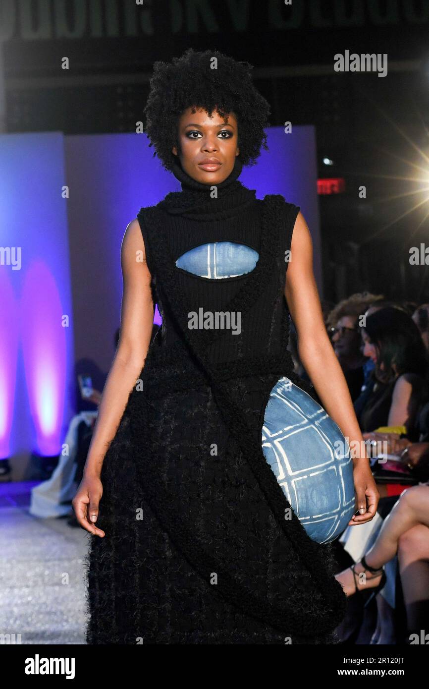 New York, USA. 10th May, 2023. Model walking on the runway at the ...