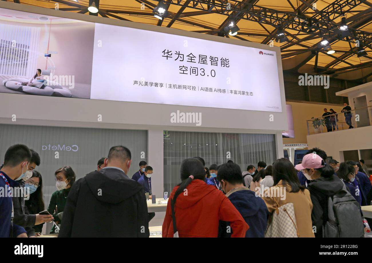 Huaweis booth hi-res stock photography and images - Alamy