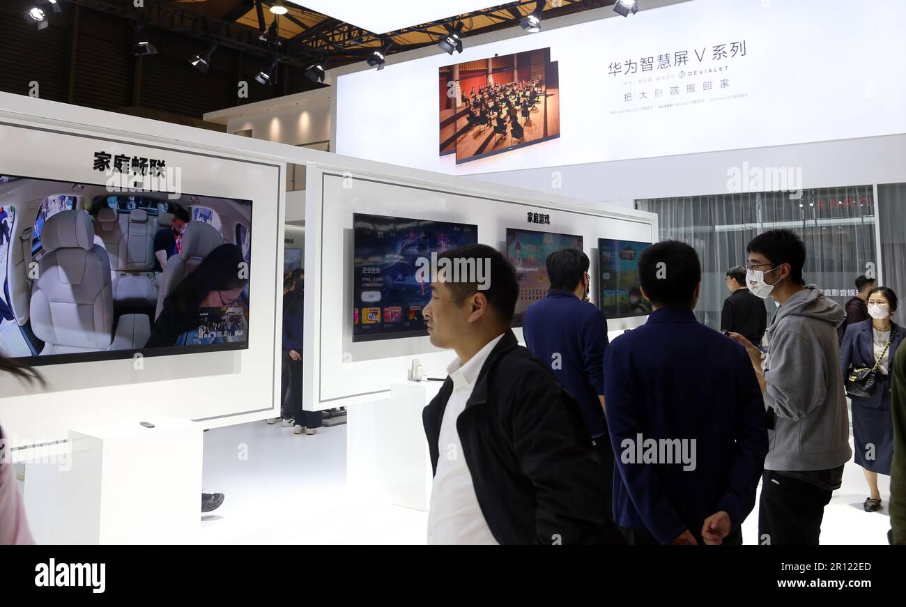 Huaweis booth hi-res stock photography and images - Alamy