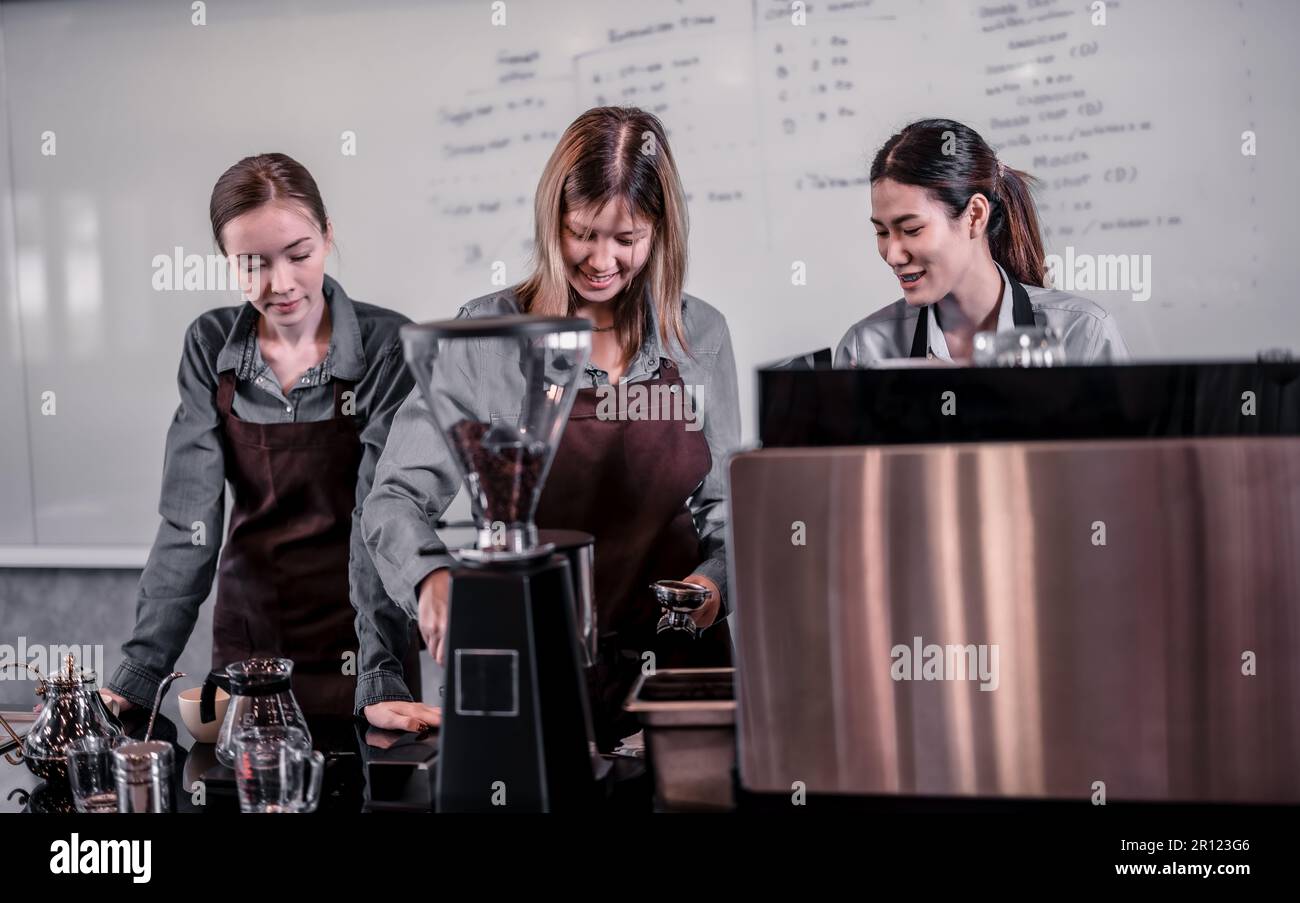 Machine shop practice hi-res stock photography and images - Alamy