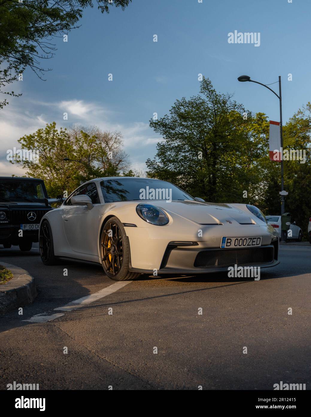 Parked up alongside each other hi-res stock photography and images - Alamy