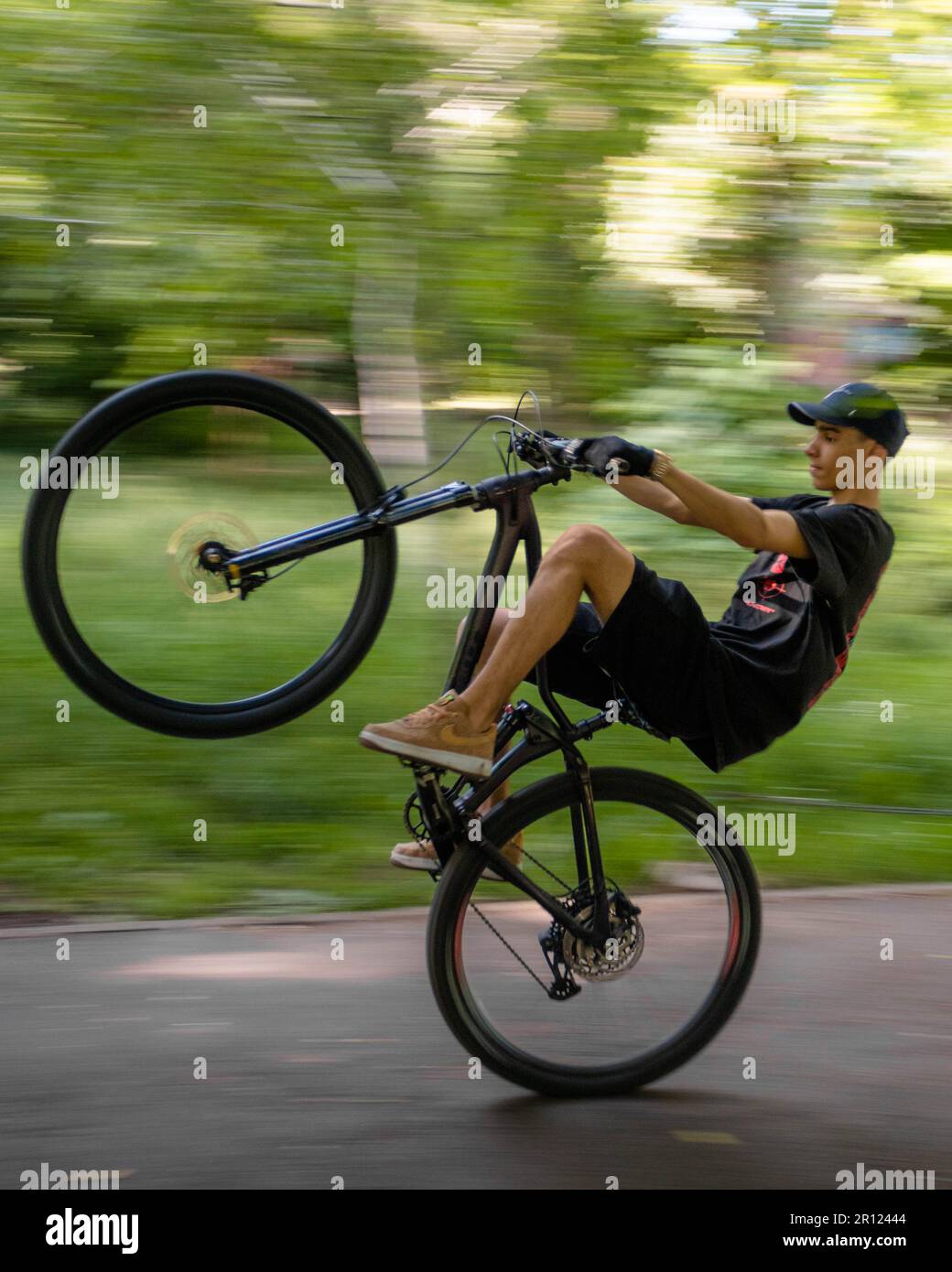Mid air flip hi-res stock photography and images - Alamy