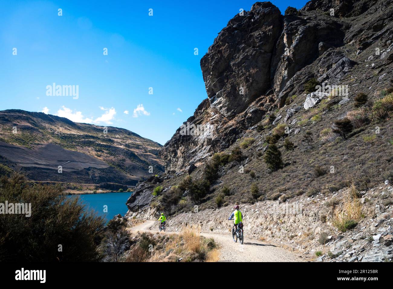 Lake Dunstan Cycle Trail, Cromwell, Central Otago, South Island, New ...