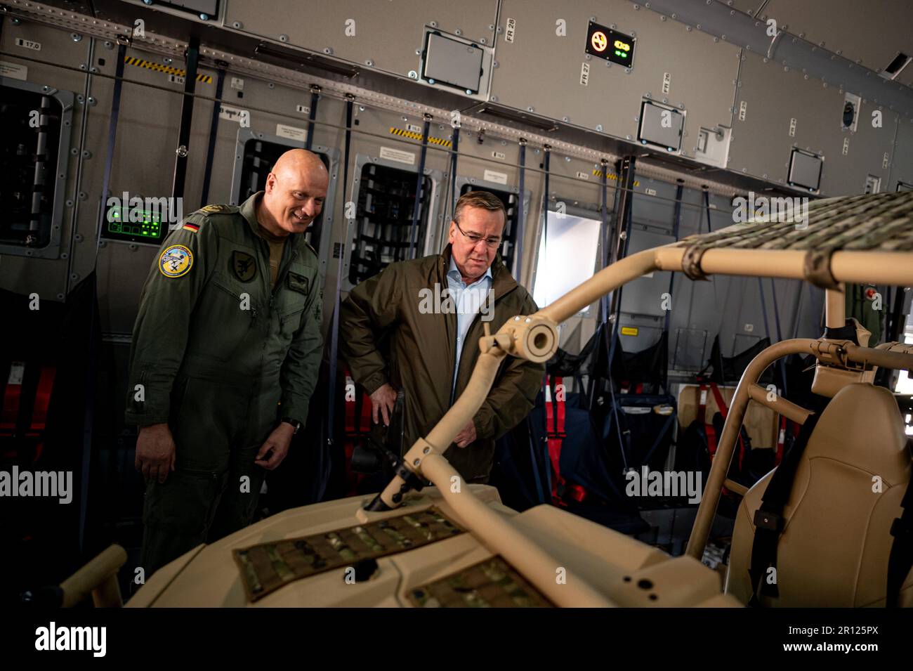 11 May 2023, Brandenburg, Schönefeld: Boris Pistorius (SPD, r), Federal ...