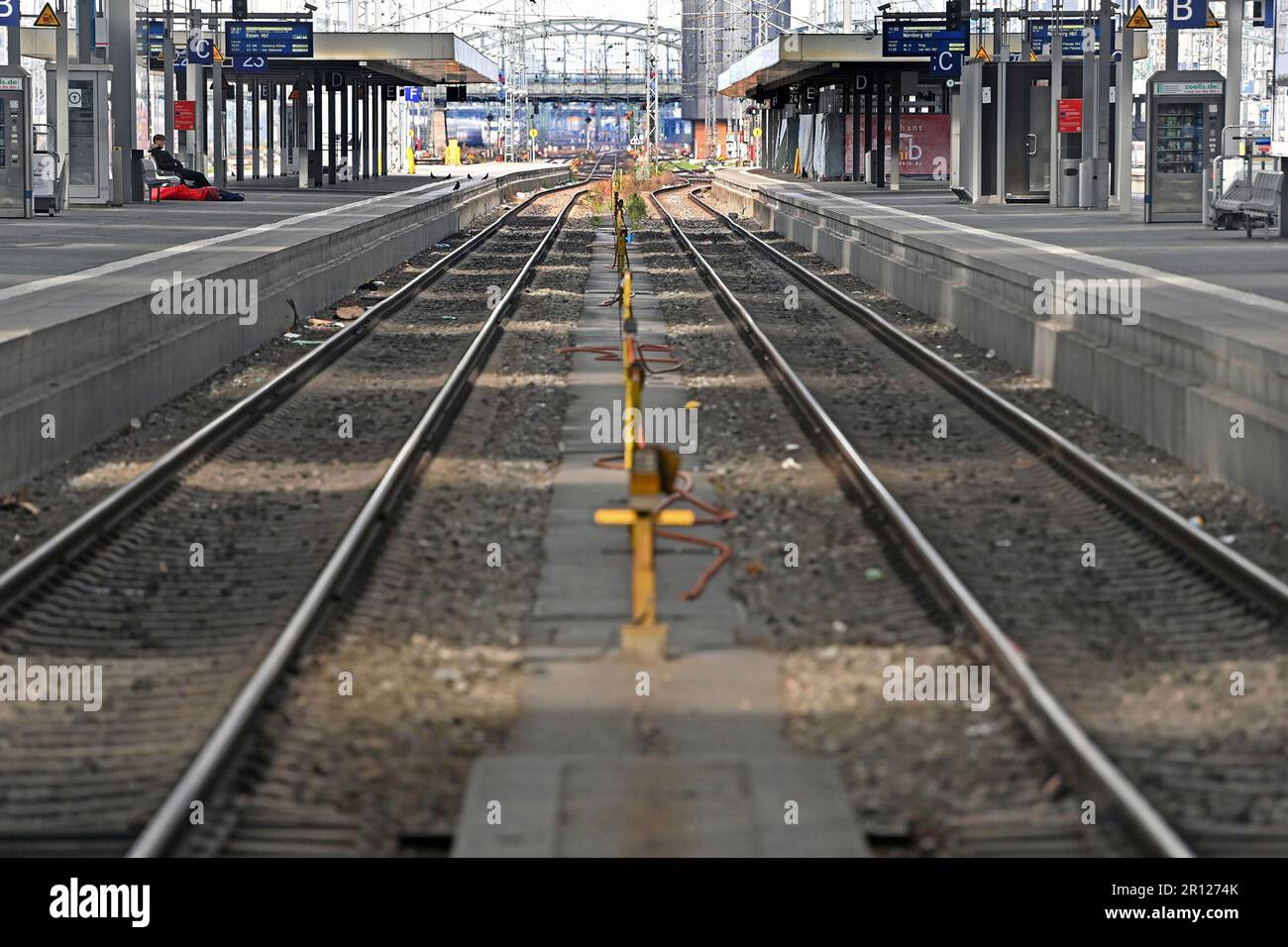 EVG announces 50-hour rail strike ARCHIVFOTO; Strike on Friday, April ... EVG announces 50-hour rail strike ARCHIVFOTO; Strike on Friday, April ...