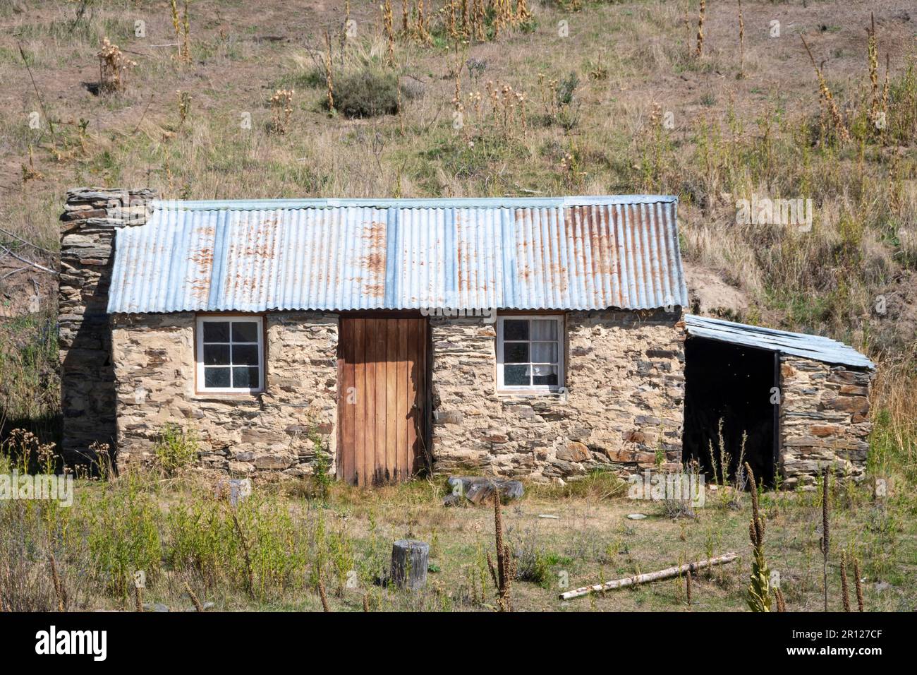 Old Stone Cottage near Ophir, Central Otago, South Island, New Zealand ...