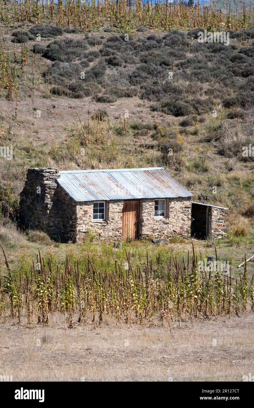 Old Stone Cottage near Ophir, Central Otago, South Island, New Zealand ...