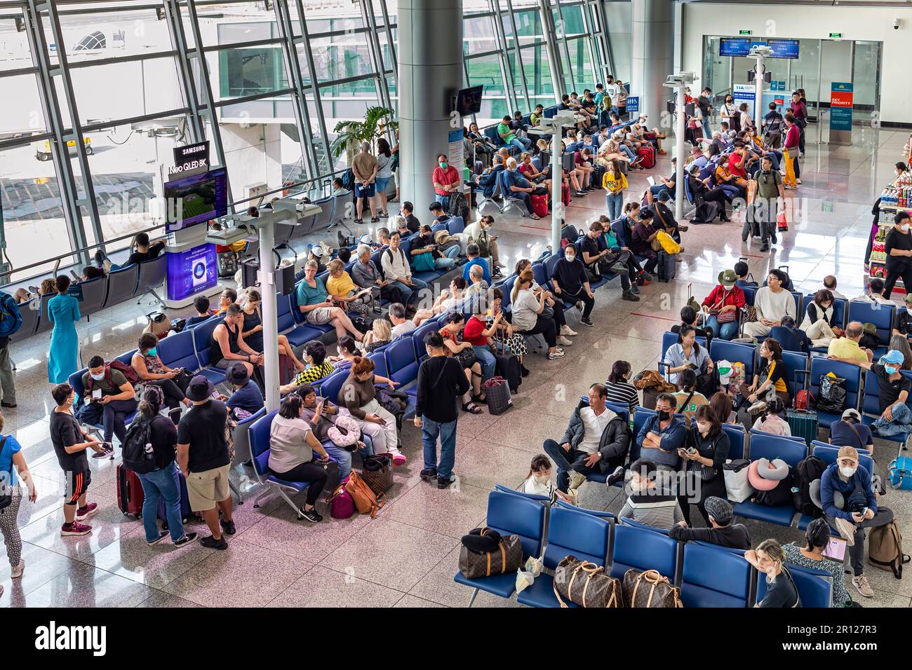 Tan Son Nhat International Airport departure lounge, Ho Chi Minh City ...