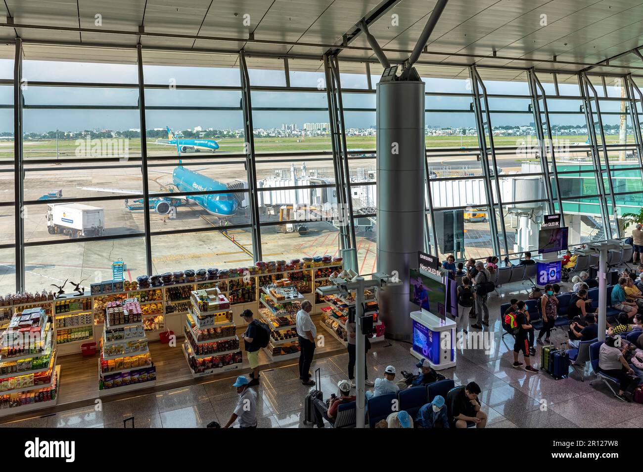 Tan Son Nhat International Airport departure lounge, Ho Chi Minh City ...